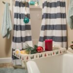 15 Festive Bathroom Christmas Decor Ideas To Spark Holiday Joy - Home ...